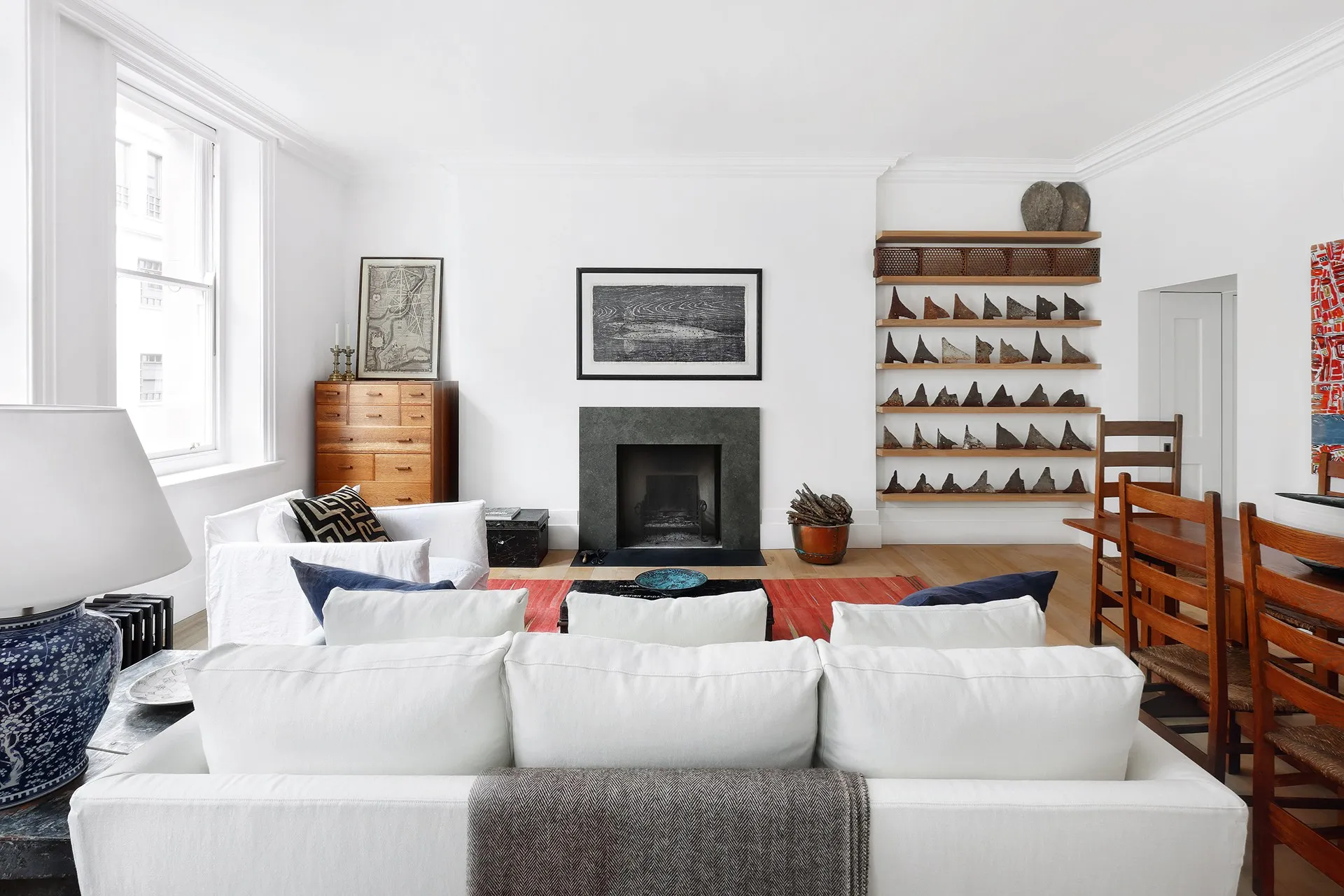 London Home Interiors: Classic Style with Modern Creativity - BizmartLiving